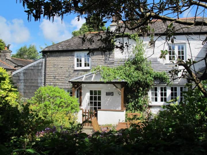 Character Cottage In Coastal, Village Location. - Bigbury-on-Sea