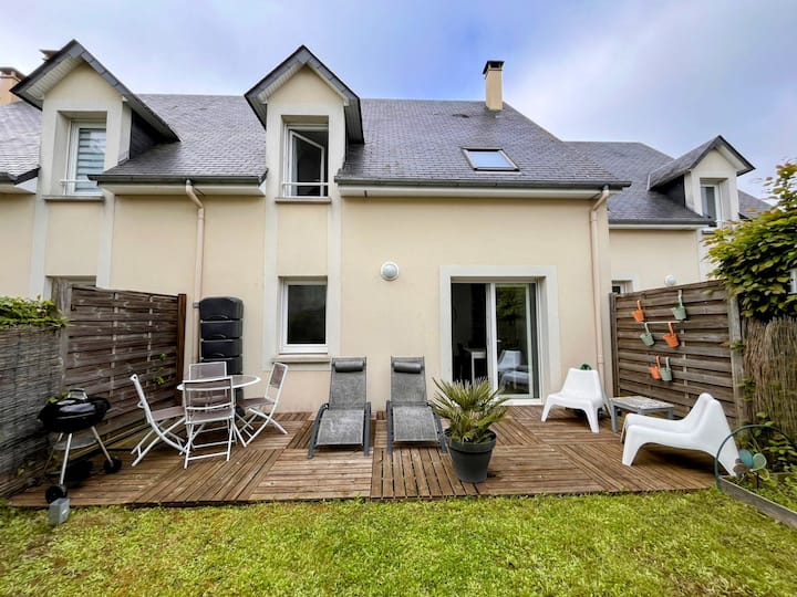 Maison 85m2 Avec Parking Gratuit Et Jardin - Ifs