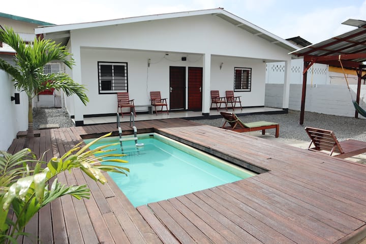 Moderne Woning Met Zwembad - Paramaribo