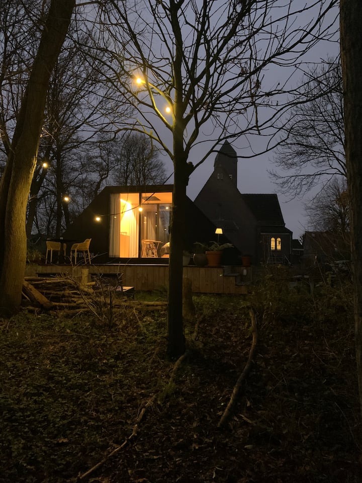 Tiny In Church House Garden - Nordholland