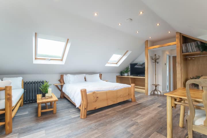 Family Suite @ Stable Lodge - Boutique B&b (2 Bdr) - Cheltenham