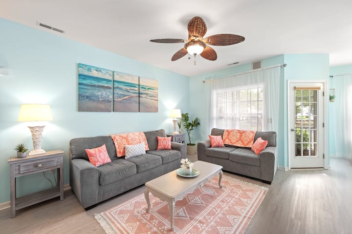 1st Floor Coastal Oasis W/pool & Beach Chairs - Lewes, DE