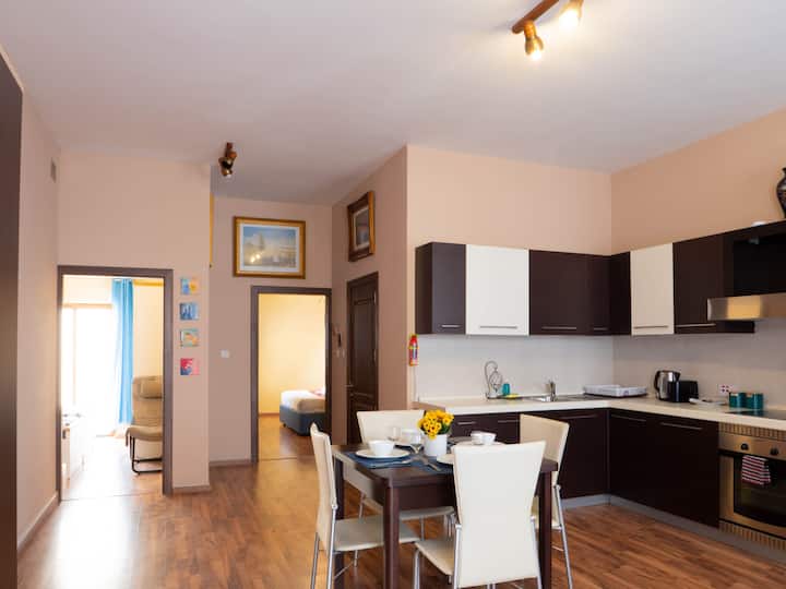 Spacious 2-bedroom Apartment In Sliema - Malte