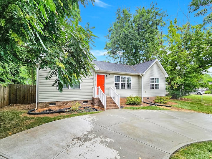 Beautiful New Construction Near The River - Belmont, NC