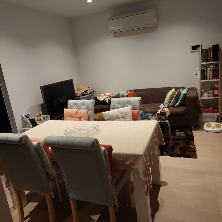 Female Only 1 Private Bedroom And Shared Bathroom. - Australien