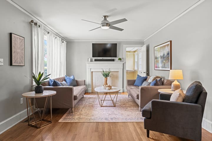 Cozy 2br Near Furman & Downtown, Fenced Yard - Travelers Rest, SC