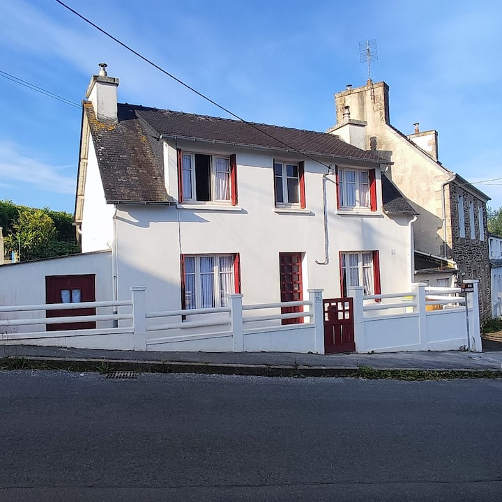 Maison Au Cœur D'un Village Breton - Locquirec