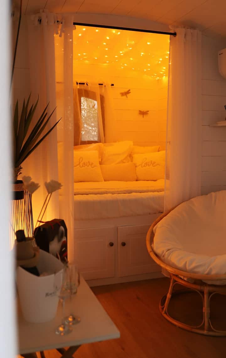 Roulotte Flamingo Love Avec Jacuzzi Privé à Hyères - La Londe-les-Maures