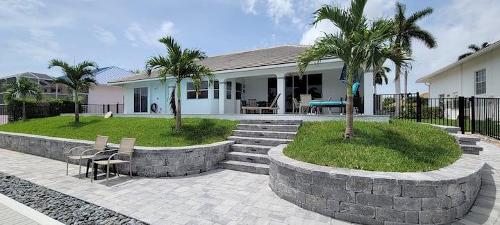 Relaxing Waterfront House With New Pool - Marco Island, FL