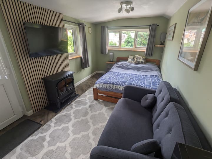 Cosy Detached Studio With Free Parking On Site - Nailsworth