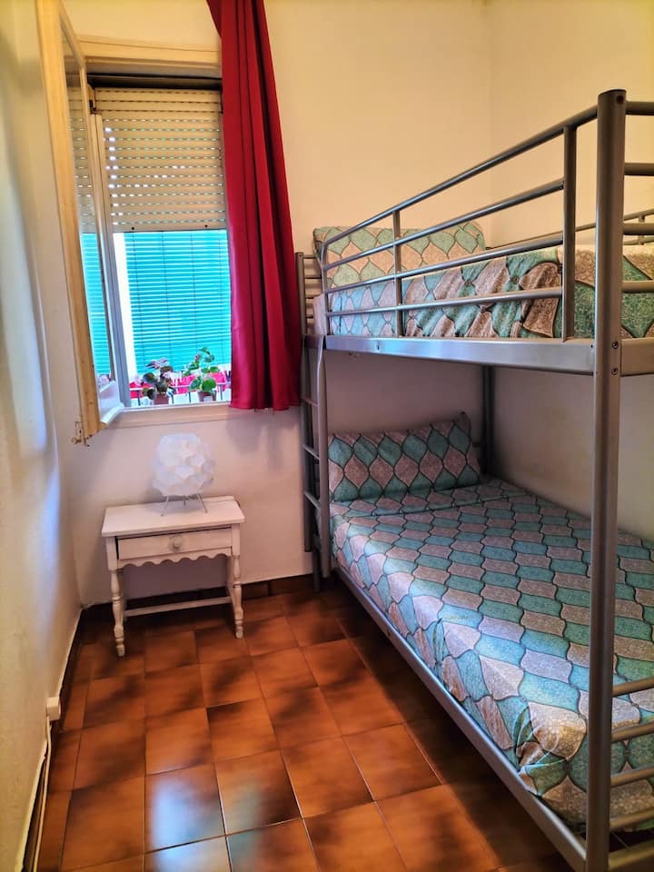 Bunk Bed Room In Heart Barcelona For Travelers - Barcelona