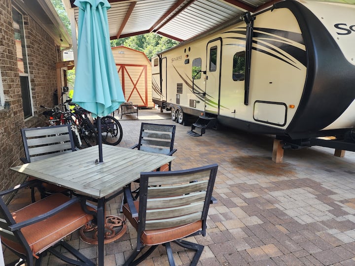 Glamping In The Suburbs - Katy, TX