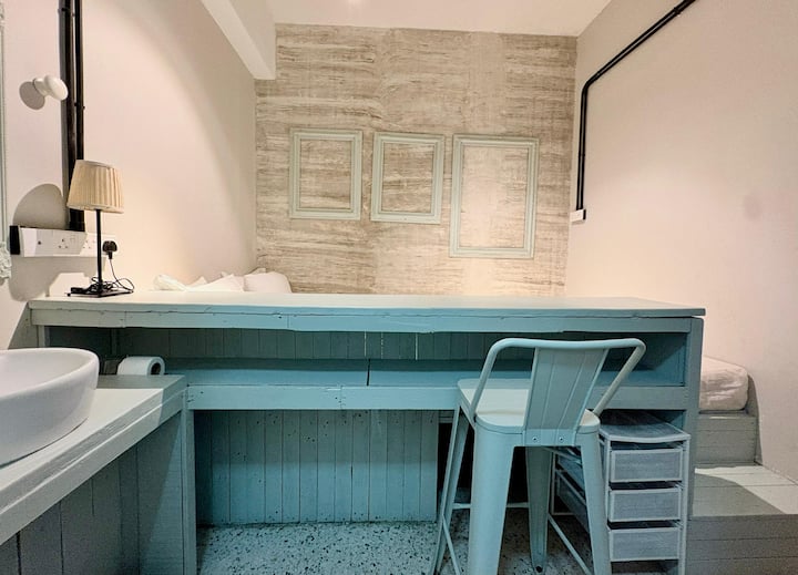 1 Bedroom Serviced Suite #15 @ Kim Haus - ペナン
