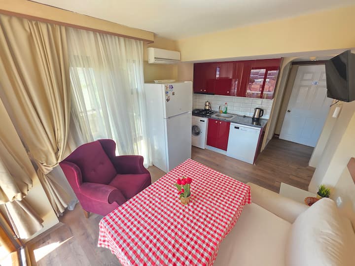 Happiness And Comfort Guaranteed Apartment. - Çeşme