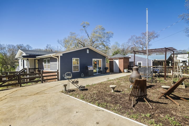 Spacious 3/2 Home Near Downtown. Easy I-85 Access. - Greenville, SC