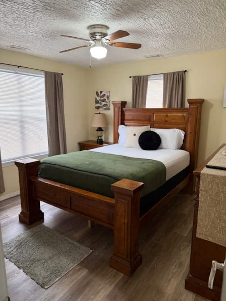 Comfy Home, For A Comfy Getaway! - Springfield, MO