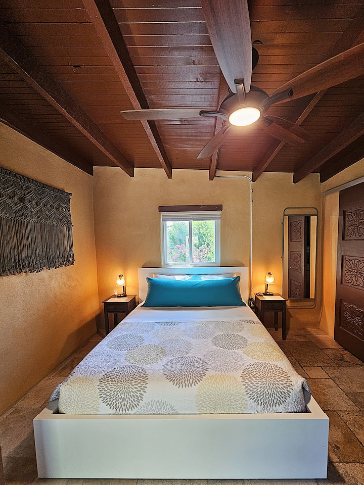 Entire Suite: Private And Cozy Clark House Casita - Mesa, AZ