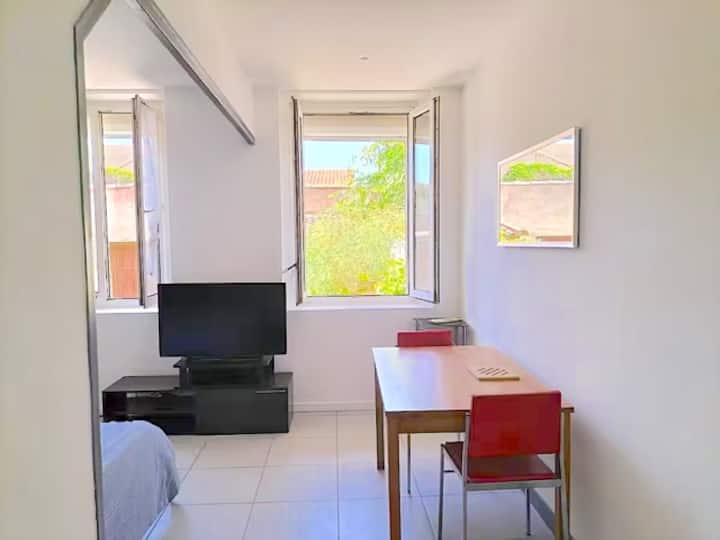 _modern Sablettes (Plage à 2 Minutes) - マルセイユ