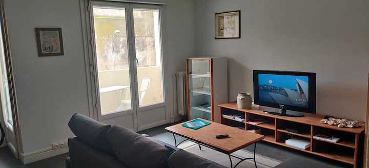 Sète : Idéalement Situé à Proximité Du Vieux Port. - Sète