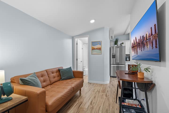 1 Bed 1 Bath Near Downtown San Diego & Petco Park - Coronado, CA
