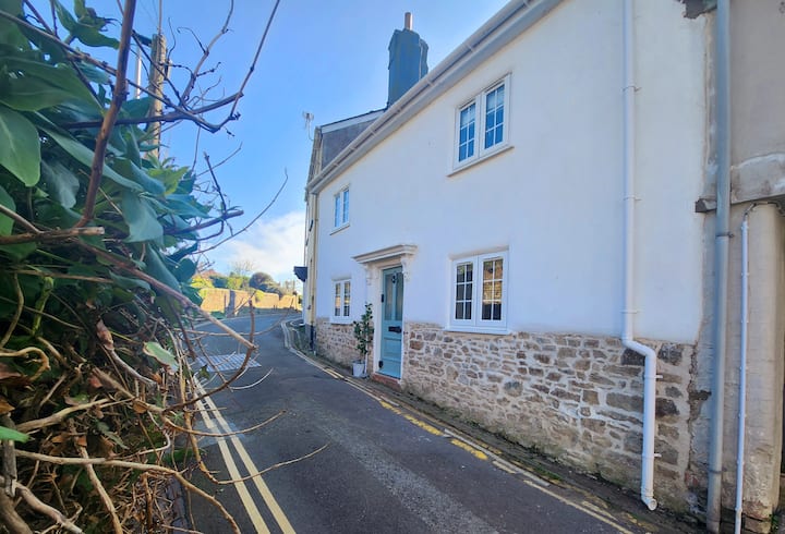 Character Cottage Close To Beach - Appledore