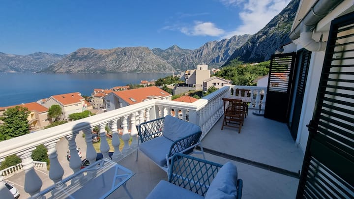 2 Bed Kotor Apt With Sweeping Views Of Boka Bay - Montenegro