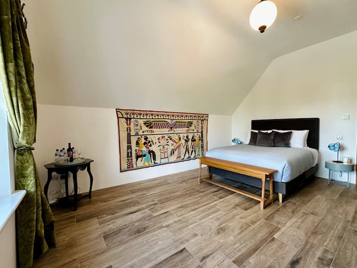 Claregalway Castle - Knockma (2nd Floor) - Oranmore