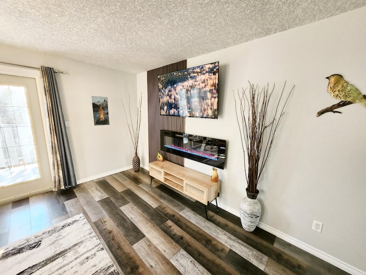 Hideaway On The Hill Near Jasper National Park - Hinton