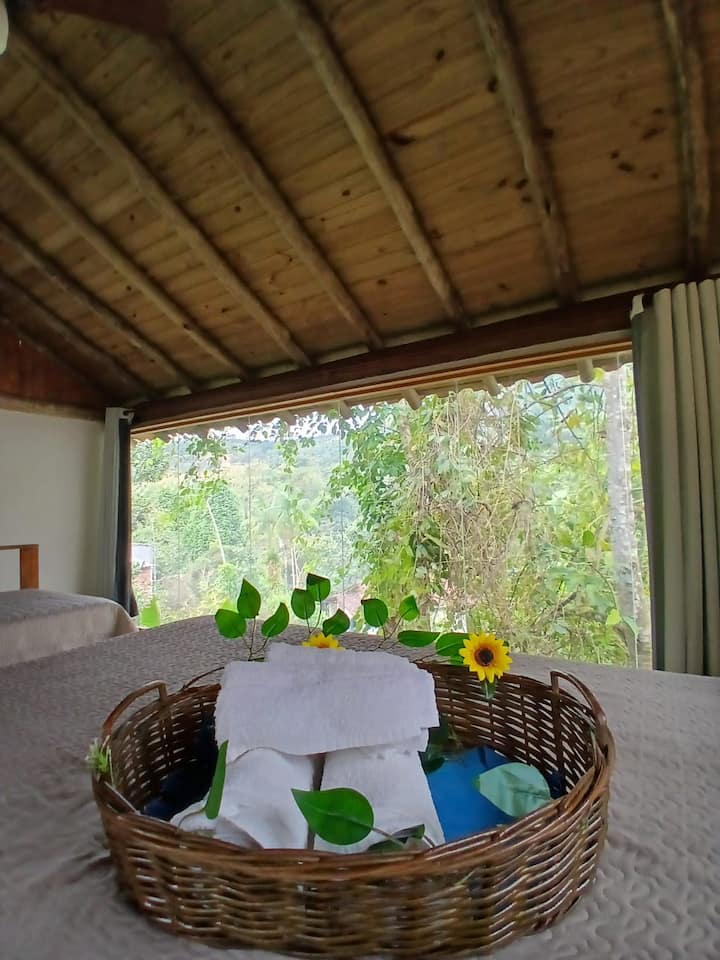 Chalé Duplex Cama Queen, Ar Condicionado - Paraty