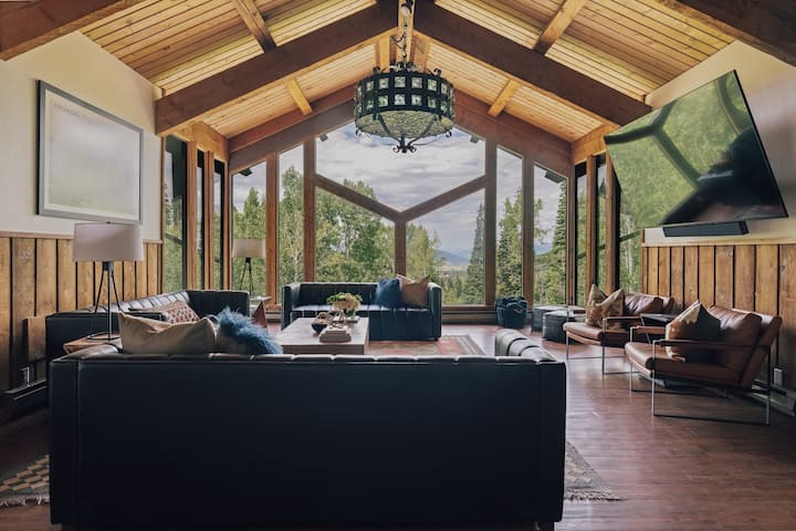 Sky Valley Chateau-sleeps 32-luxury Mountain Lodge - Stagecoach State Park, Oak Creek