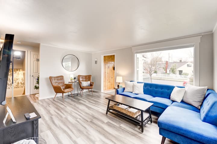 Ballard Family Fun W/ Games, Parking - Seattle, WA