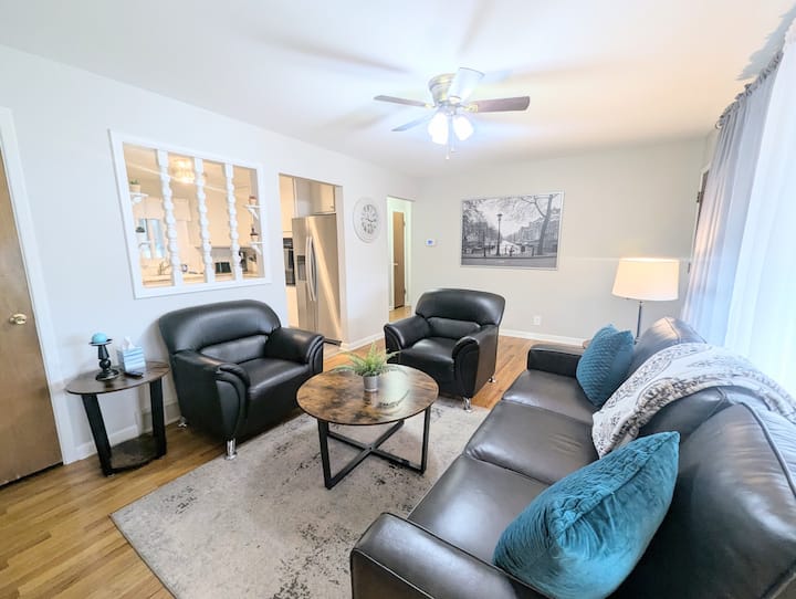 ★Northside Charmer★☀️nice Patio⚡wifi ♥ Long Stays! - Broomfield, CO