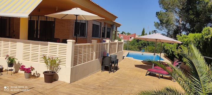 Villa Confortable, Piscine Privée Proche Valencia - Montserrat