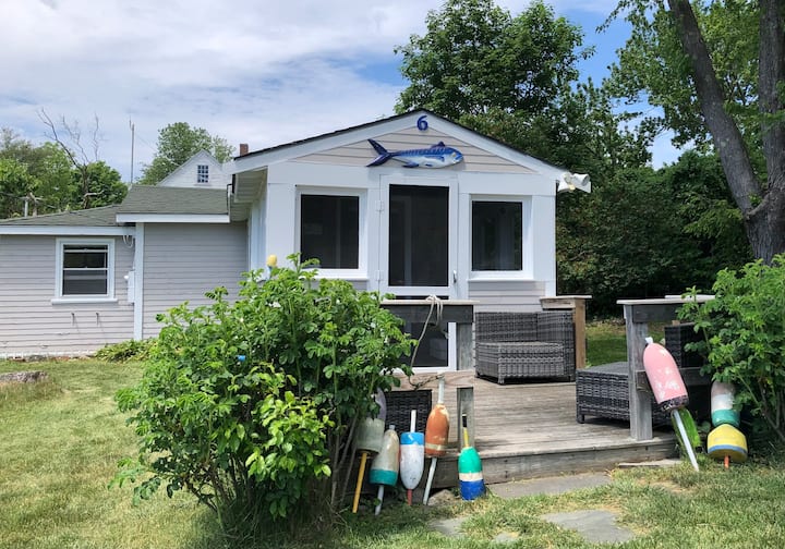 Blue Fish Cottage Near Wallis Sands Beach - Rye, NH