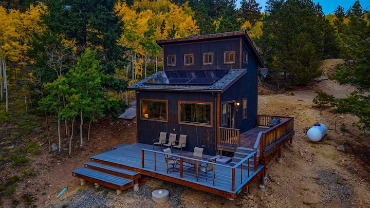 Eco-friendly Cabin With Million Dollar Views. - Idaho Springs, CO