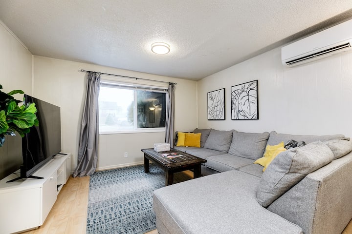 Work From Home Stay With Backyard Oasis - Boise, ID