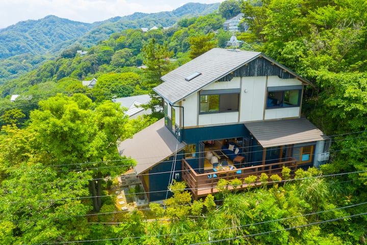 テラスから花火と絶景　大人数で泊まれるプライベート温泉付き貸切別荘【連泊で最大20％off】 - Atami