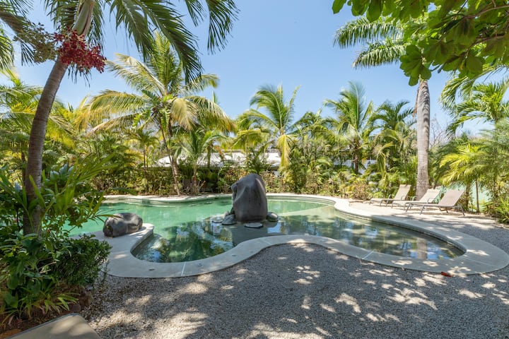 Gorgeous Playa Guiones 3-bed Private Home W/ Pool - Nosara