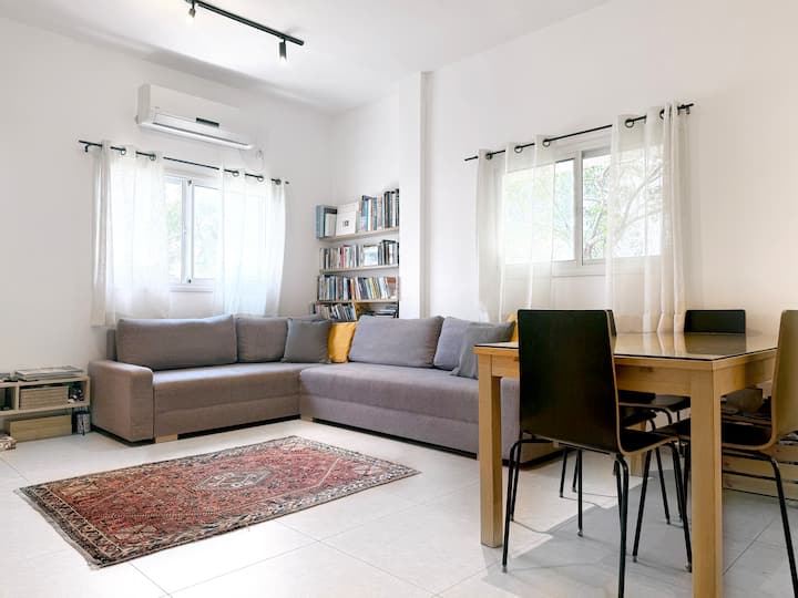 Beachside In The Heart Of Tlv – 3br Full Amenities - Tel-Aviv
