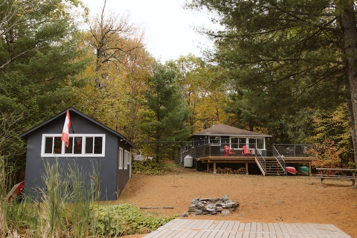 The W Cottage:  Pet & Kid-friendly With Sauna! - Kawartha Lakes