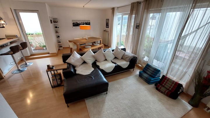 Lovely And Quiet 3-room Apartment In Frankfurt - Frankfurt