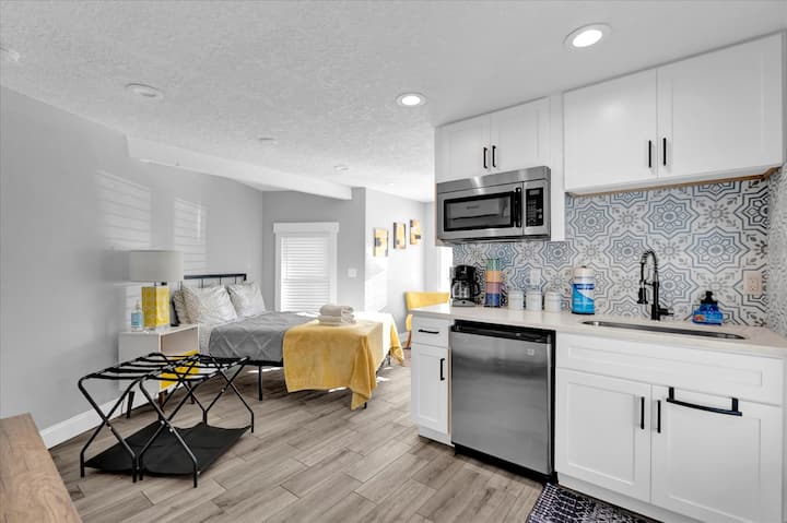 The Golden Sodo Studio! - Orlando, FL