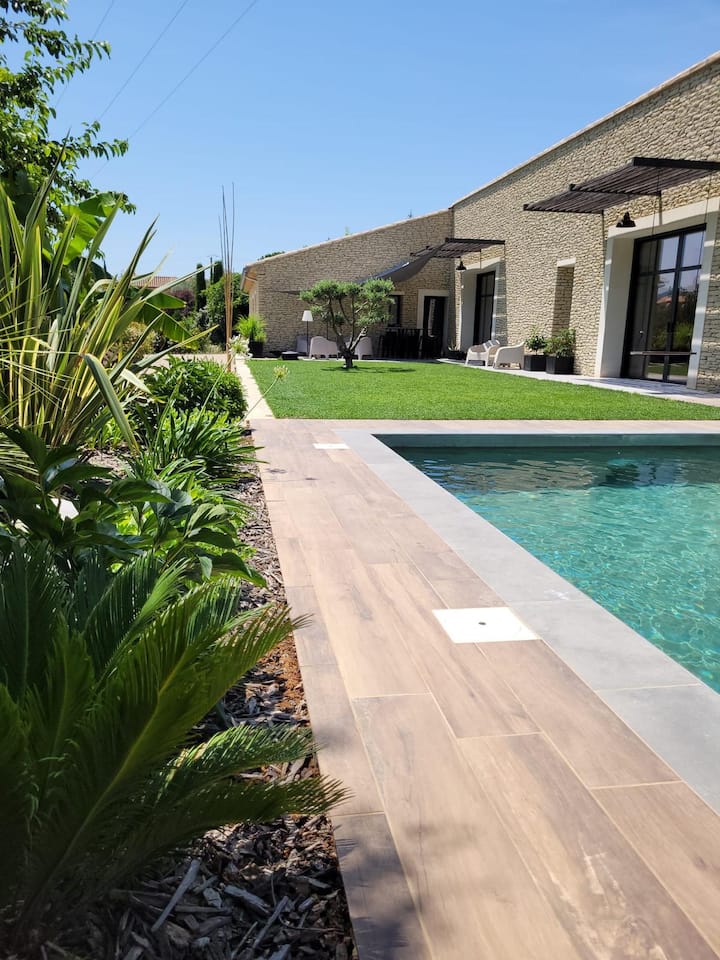 Belle Villa Moderne à Gordes Vue Sur Luberon - Gordes