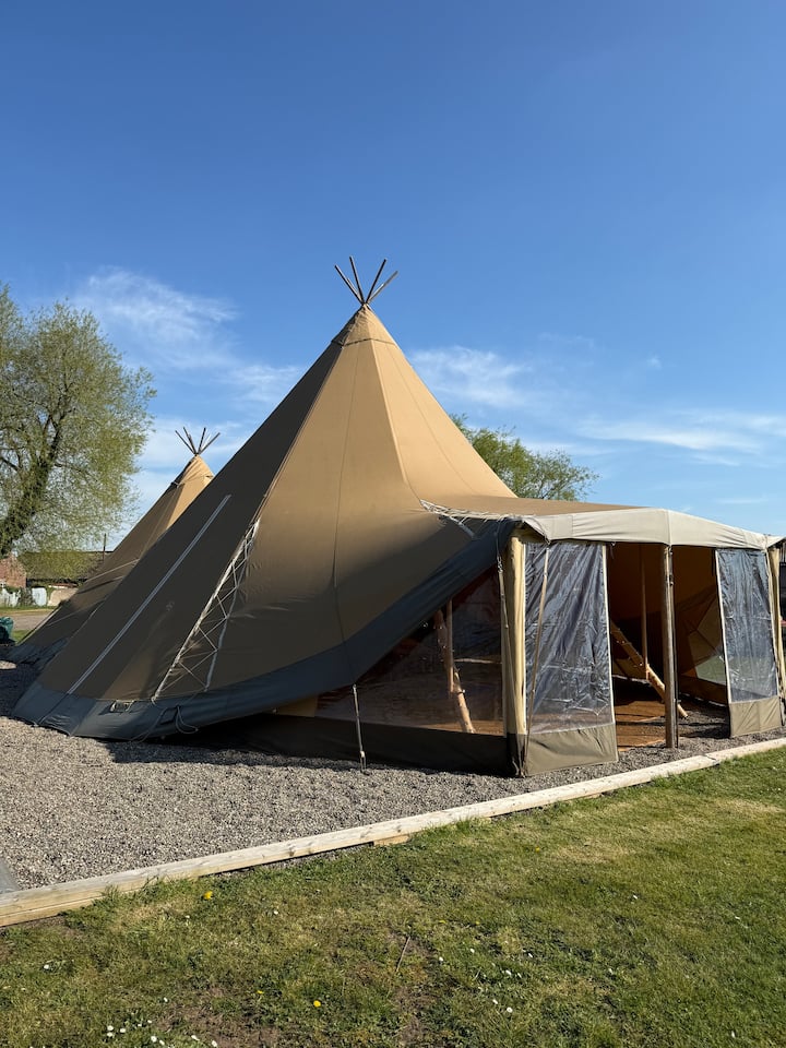 Exclusive Tipi And Bell Tent Cotswold Glamp Site - Worcester