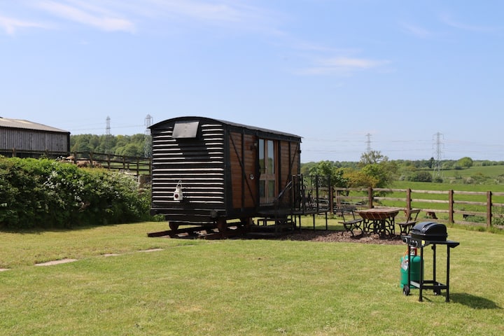 Malthouse Farm Carriage - Derbyshire