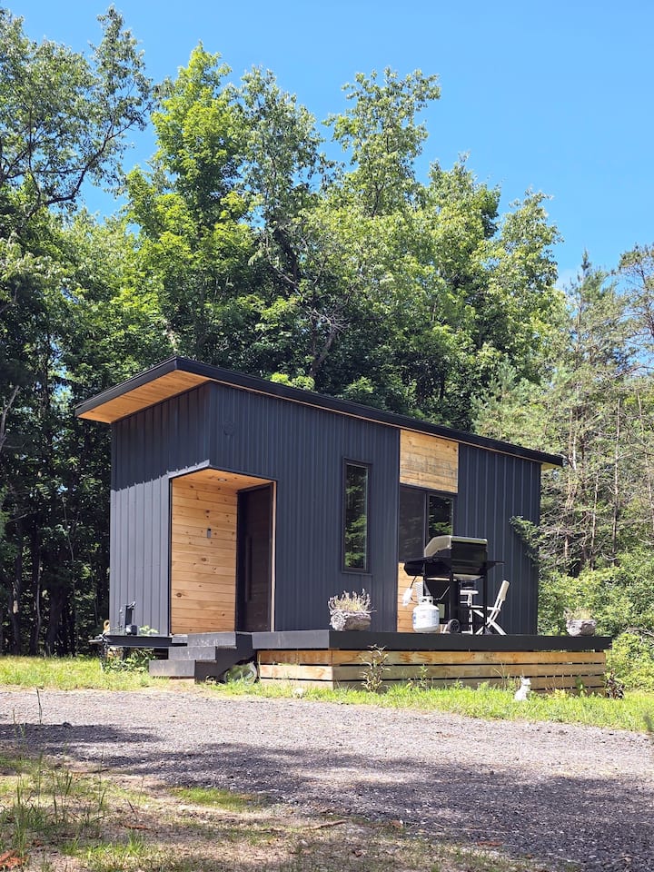 Exodus: Secluded Tiny Home Near Sleeping Bear - Glen Arbor, MI