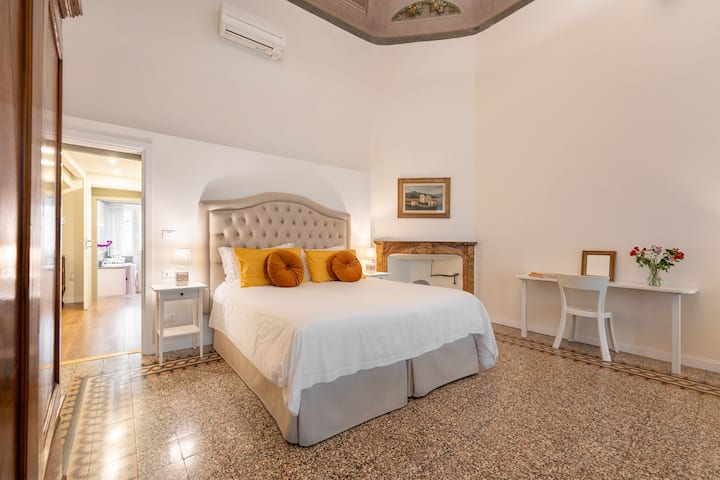 Marchese Bargagli Apartment Suite - Florence