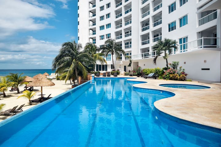 Spectacular Waterfront Condo At Peninsula Grand - Cozumel