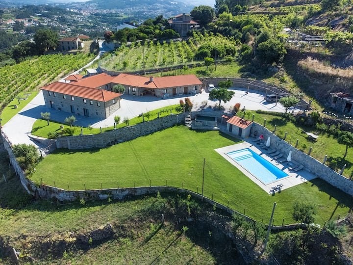 Estúdio Laranjeiras | Casa De Belmonte - Castelo de Paiva