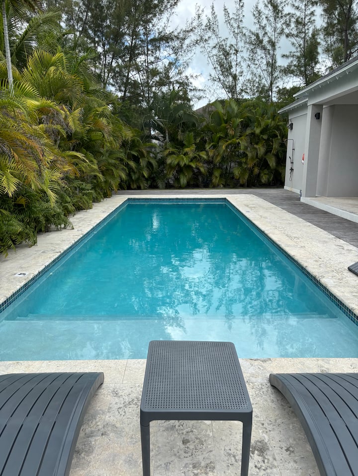 Summer Discount On Modern 2-br/ba, West Nassau - Nasáu
